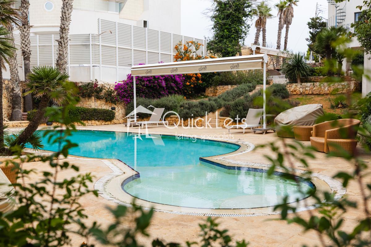 Detached Villa in Madliena - REF 87459